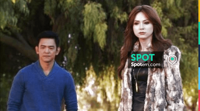 The fake fur coat Alice + Olivia Eliza Dooley in Selfie S01E13 | Spotern