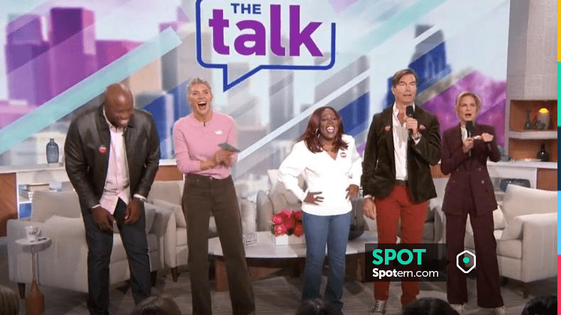 Pantalon classique Smythe en prune porté par Natalie Morales comme on le voit dans The Talk le 5 ...