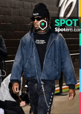 Lunettes de soleil Prada Eyewear Black Angular Symbole portées par ...