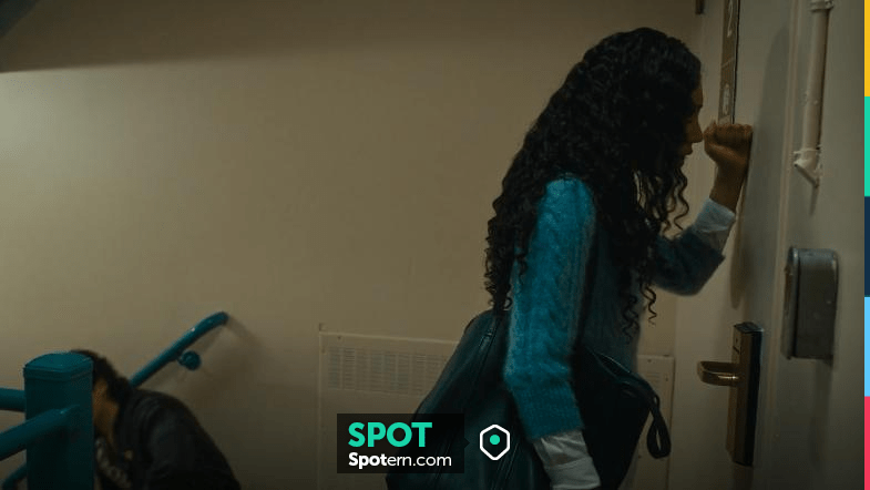 Balenciaga Laundry Cabas L Tote Bag worn by Annie Grover (Savannah Lee ...