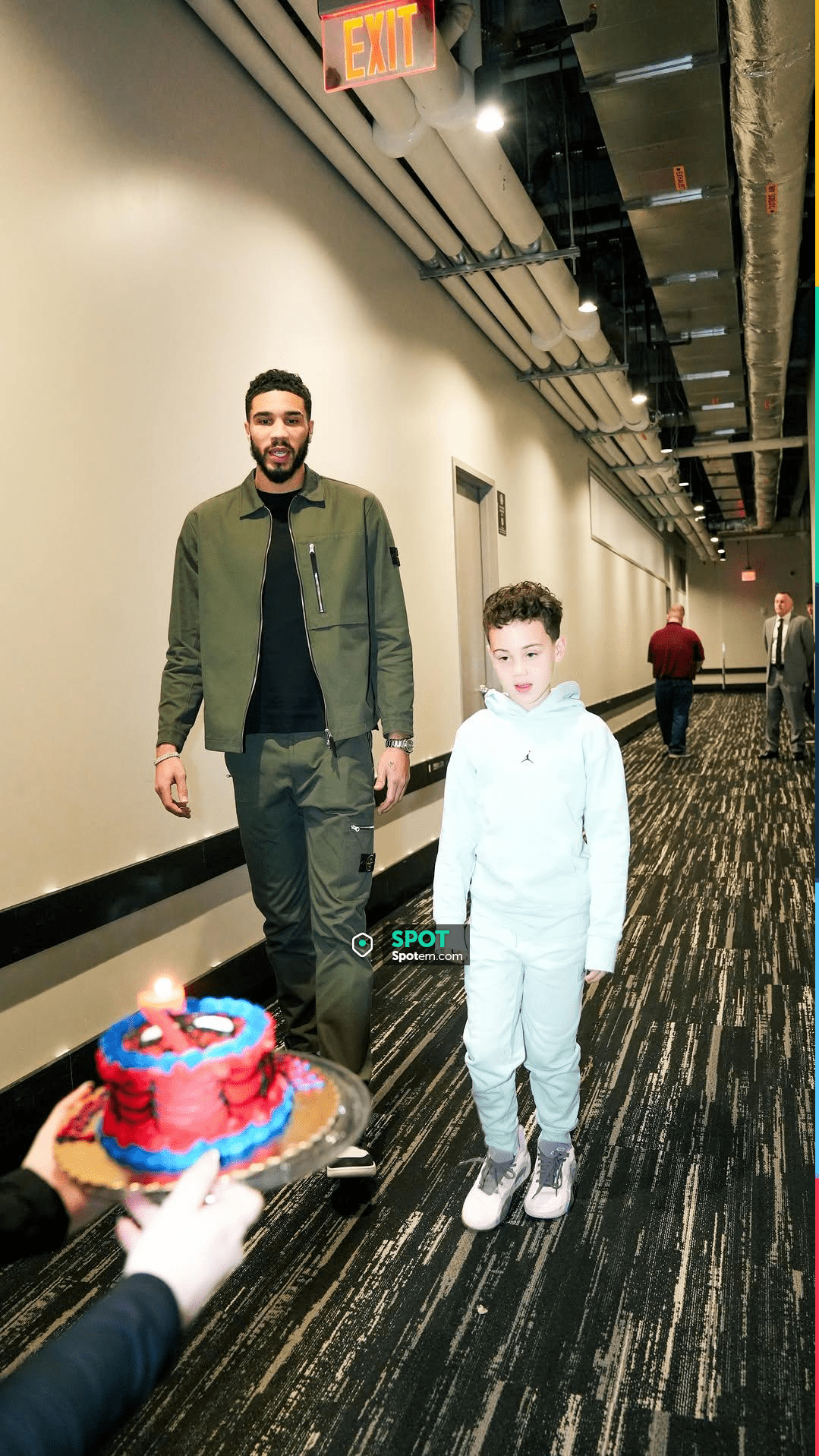 Stone Island Musk Olive Green Zip Cargo Pants worn by Jayson Tatum on ...