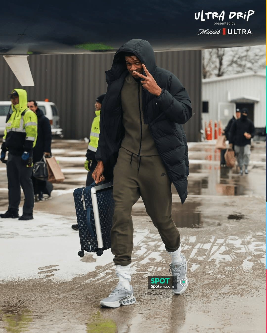 Nike Air Max DN Wolf Grey worn by Giannis Antetokounmpo on the ...