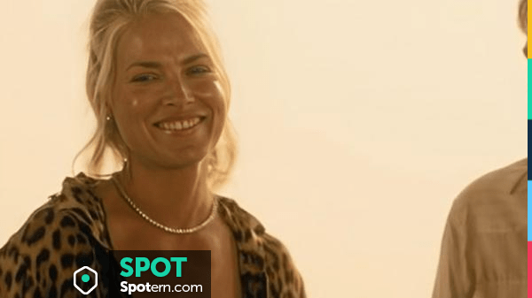 Landman Ali Larter Leopard Hoodie of Angela Norris (Ali Larter) in ...