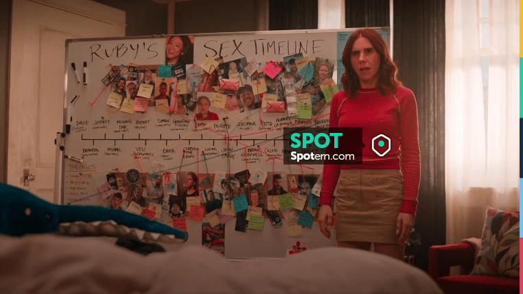 BDG Bryson Cropped Crew Neck Sweatshirt worn by AJ (Zosia Mamet) as ...