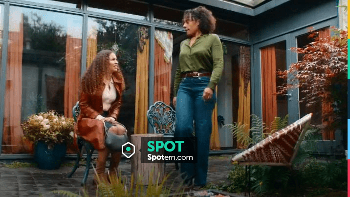 Mango Two-Tone Shoulder Bag worn by Stacey Embalo (Jessica Plummer) as ...