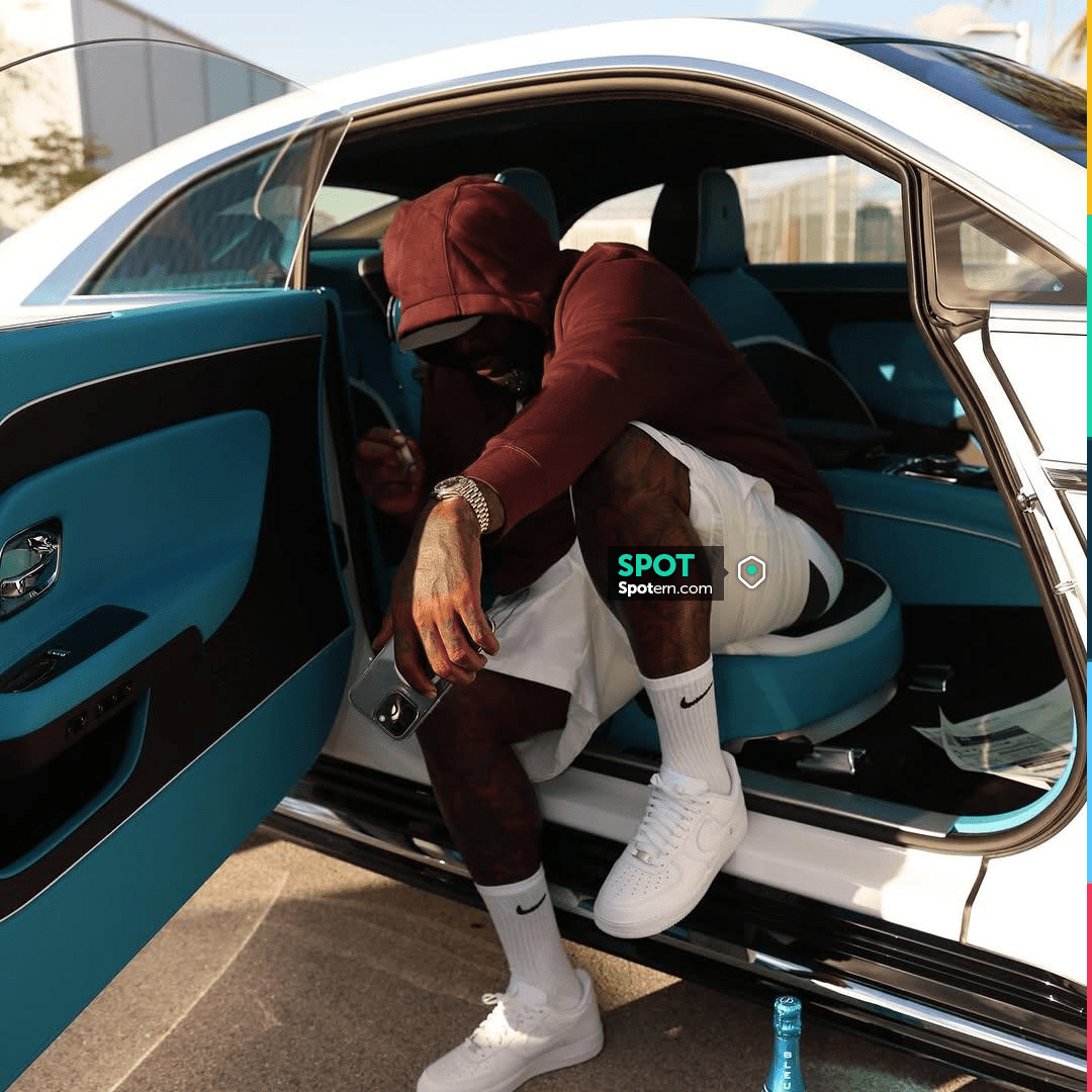 Short Nike Sail White Big-Logo 'Flow' porté par Rick Ross sur le compte ...