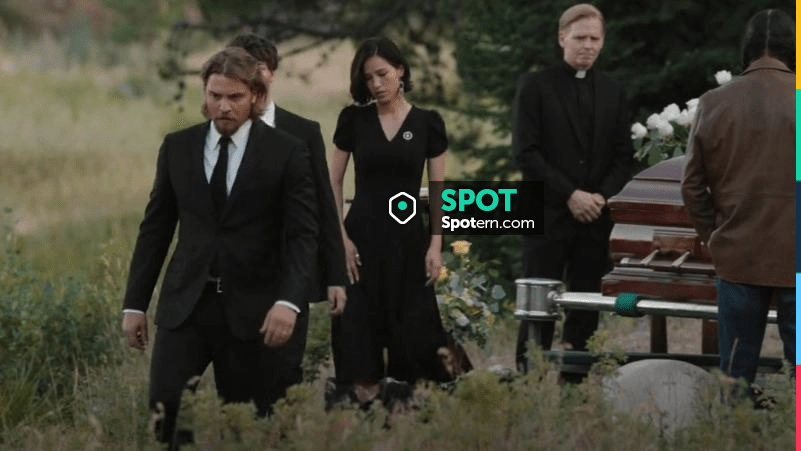 Calvin Klein Women's Tulip Sleeve A-line Midi Dress worn by Monica ...