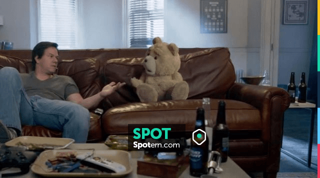 The bottle of Bud Light Ted in Ted 2 | Spotern