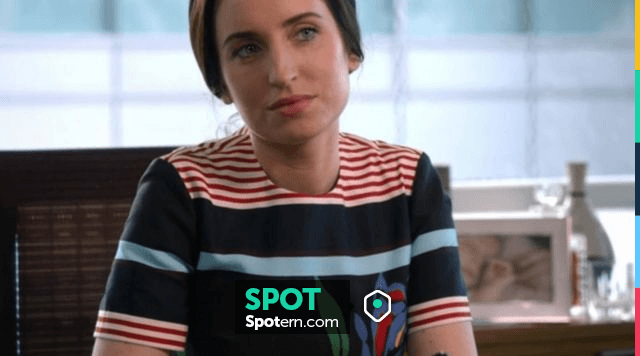 The top floral Jen Shorts in Life in Pieces (Zoe Lister Jones ) | Spotern