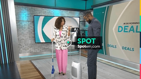 Cinq a Sept Cheyenne Amour Scrunched Crepe Blazer worn by Gabrielle ...