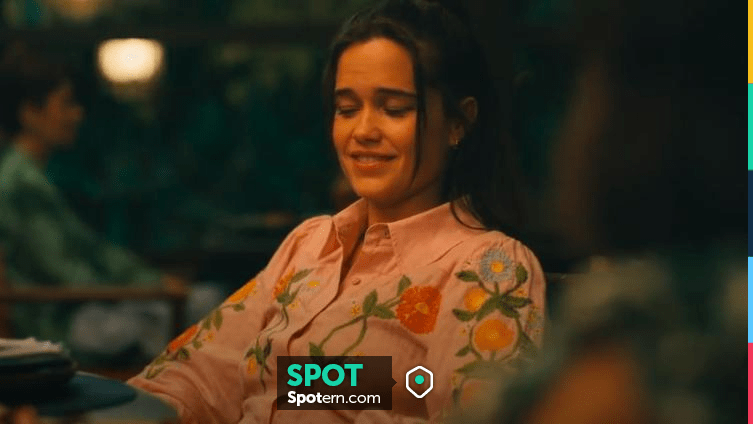 Hannah Artwear Camelia Shirt worn by Piper Ratliff (Sarah Catherine ...