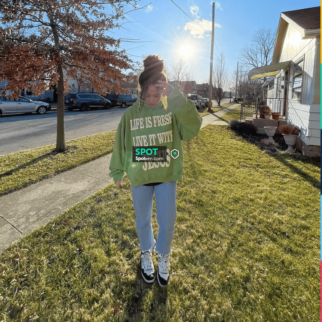Life Is Fresh Live It With Jesus Green Hoodie sur le compte Instagram ...