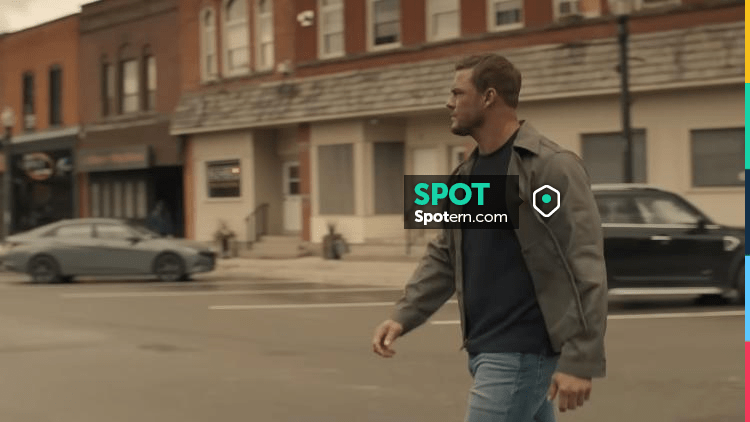 Grey jacket worn by Jack Reacher (Alan Ritchson) as seen in Reacher TV ...