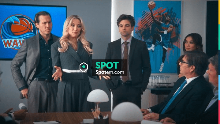 Ronny Kobo Orlo Blazer worn by Isla Gordon (Kate Hudson) as seen in ...