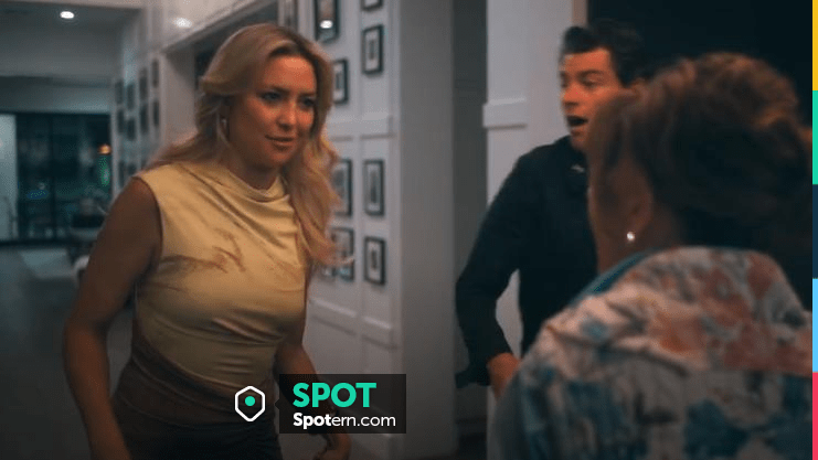 Simkhai Acacia Midi Dress worn by Isla Gordon (Kate Hudson) as seen in ...