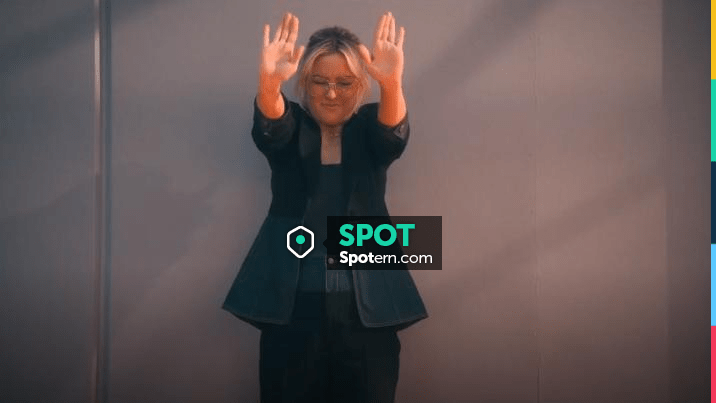 Cinq A Sept Dionne Mixed-Media Blazer worn by Isla Gordon (Kate Hudson ...