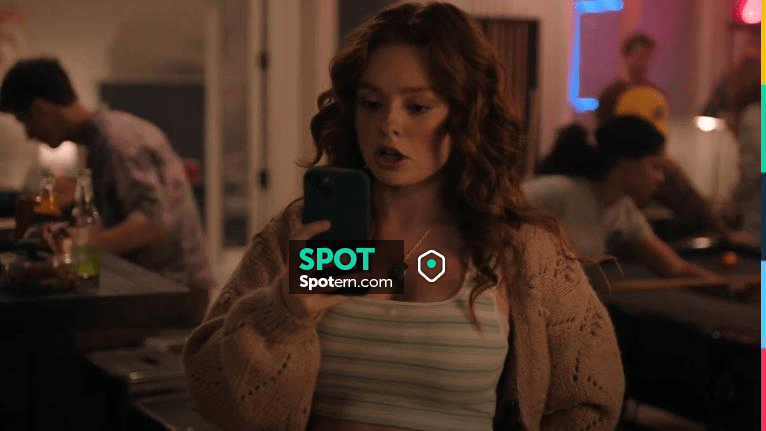 Peggy LI Retro Rainbow Heart Necklace worn by Sam (Kyra Leroux) as seen ...