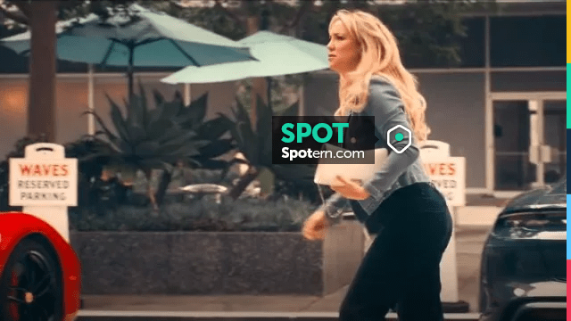 L'Agence Wayne Double-Breasted Jacket worn by Isla Gordon (Kate Hudson ...