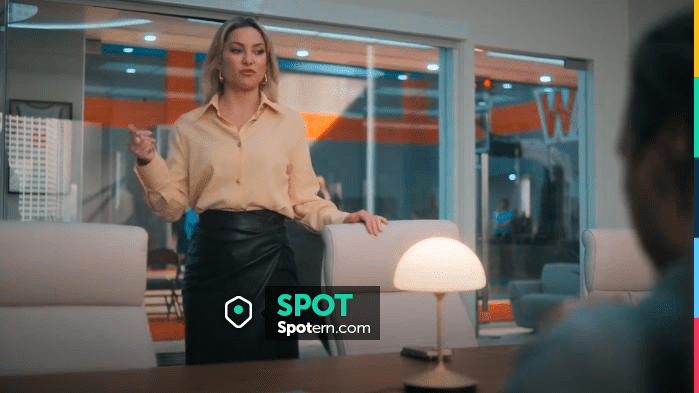 Elie Tahari Gathered Leather Skirt worn by Isla Gordon (Kate Hudson) as ...