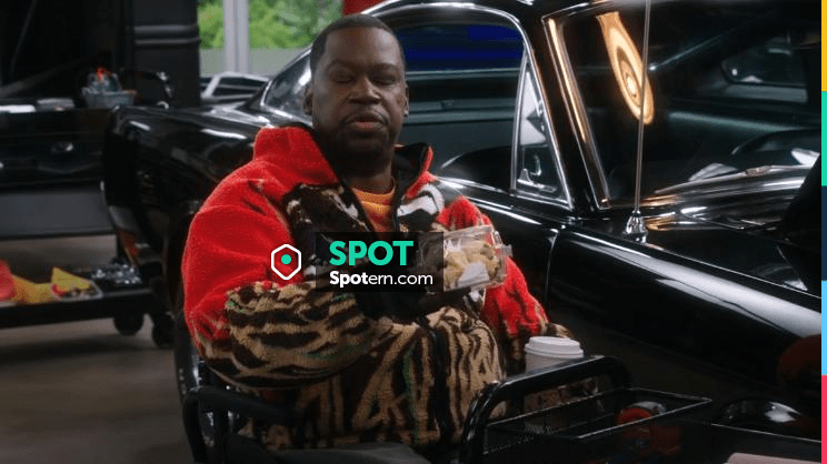 Market Duck Pond High Pile Fleece Jacket worn by Ed (Daryl Mitchell) as ...