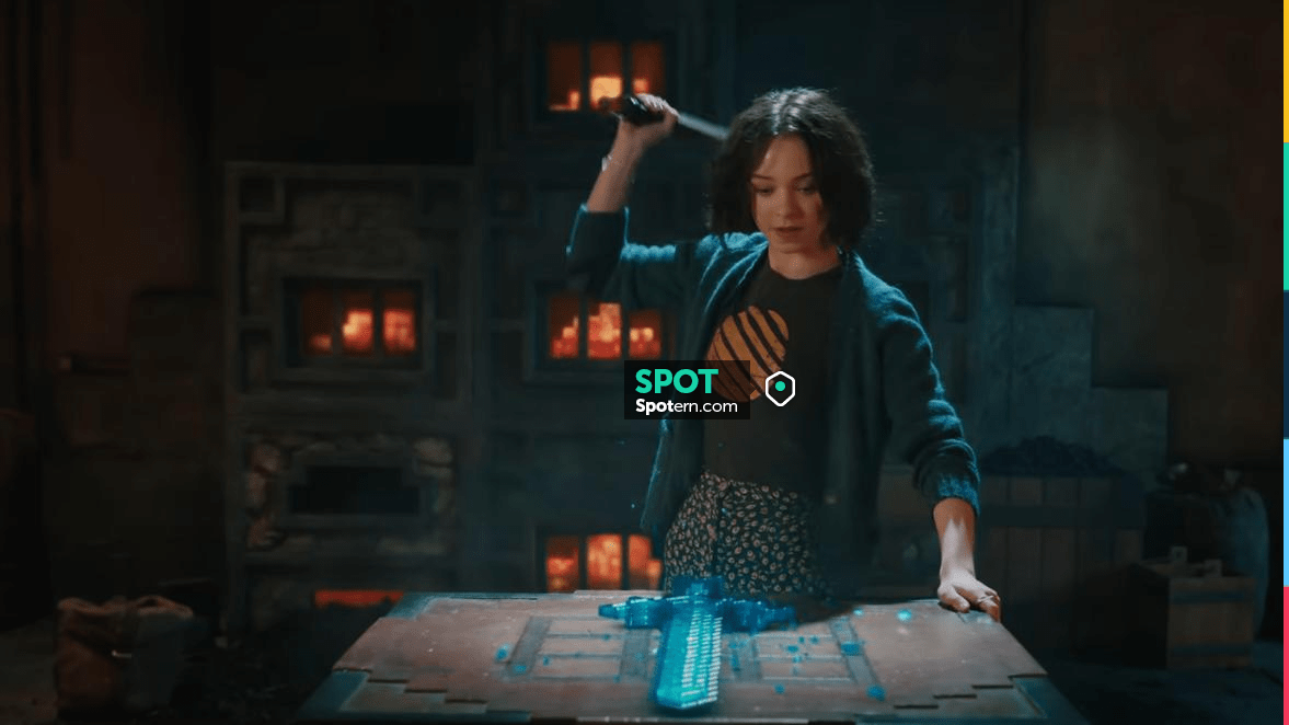 Orange Sunrise Sun Lines Vintage Tee worn by Natalie (Emma Myers) in A ...