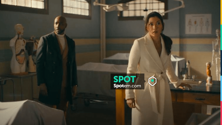 Max Mara Nilo Coat worn by Dr. Sasha Lubbock (Inga Schlingmann) as seen ...