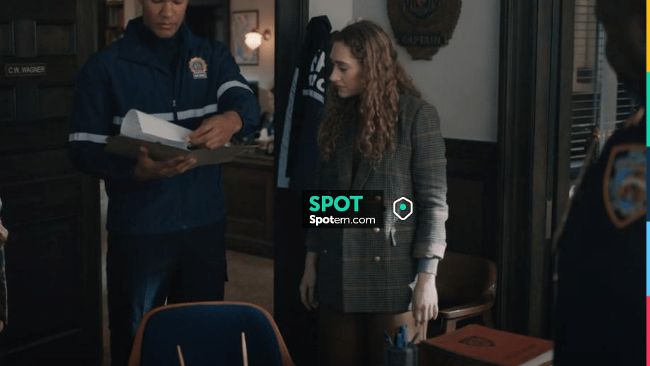 L'Agence Aimee Blazer worn by Detective Edwards (Micaela Diamond) as ...