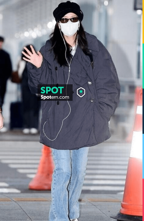 Lemaire Wadded Short Trench worn by Jisoo at Incheon Airport on March ...