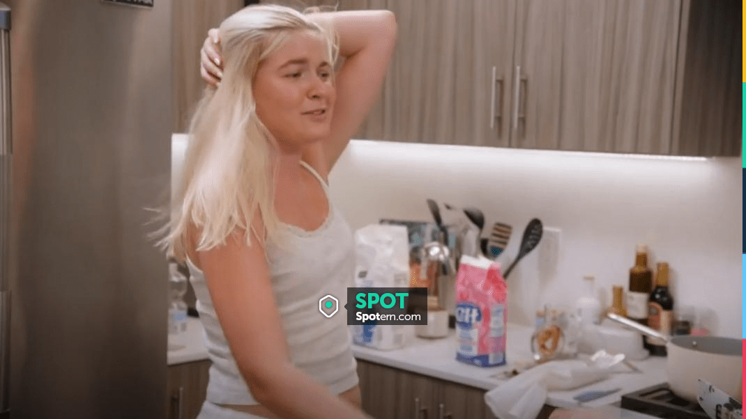 Brandy Melville Skylar Teddy Bear Tank worn by Lola Sheen as seen in ...