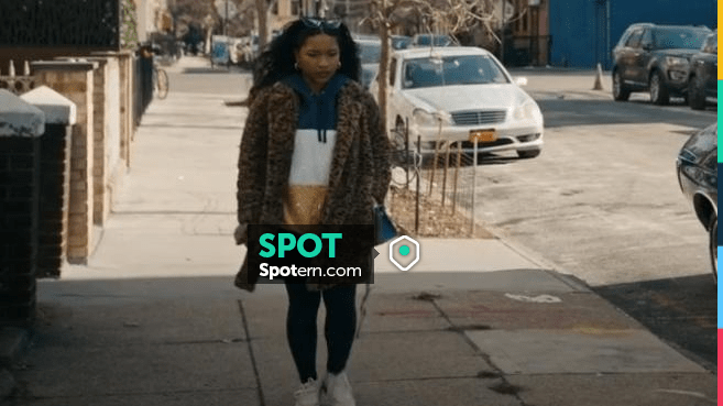 Timeline Vintage Shoulder Bag Khaki Indigo Boro 19 worn by Delilah 'Dee ...