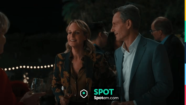 Vince Shaped Collar Blouse worn by Winnie Landell (Helen Hunt) as seen ...