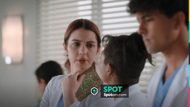 Paperblanks Poetry In Bloom Mini Diario Rayado utilizado por Jules Millin (Adelaide Kane) como ...