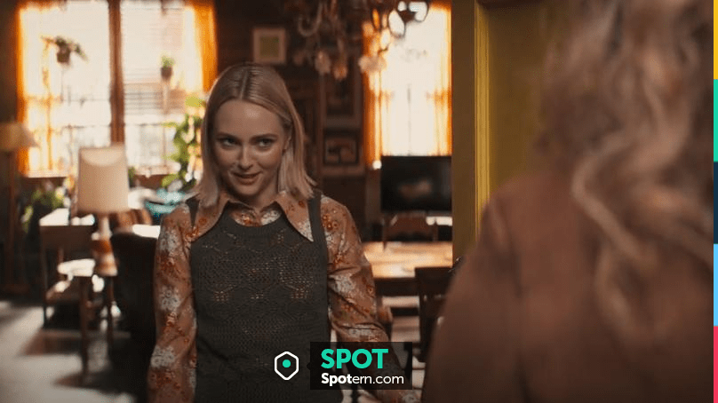 Splendide Céline Open Stitch Sleeveless Sweater porté par Alice ...