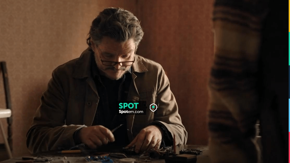 Flint and Tinder Flannel-Lined Waxed Trucker Jacket in Havana worn by ...