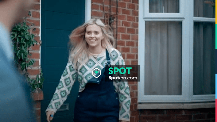 Quiz Green Crochet Geometric Crop Top worn by Beth Barnett (Megan ...