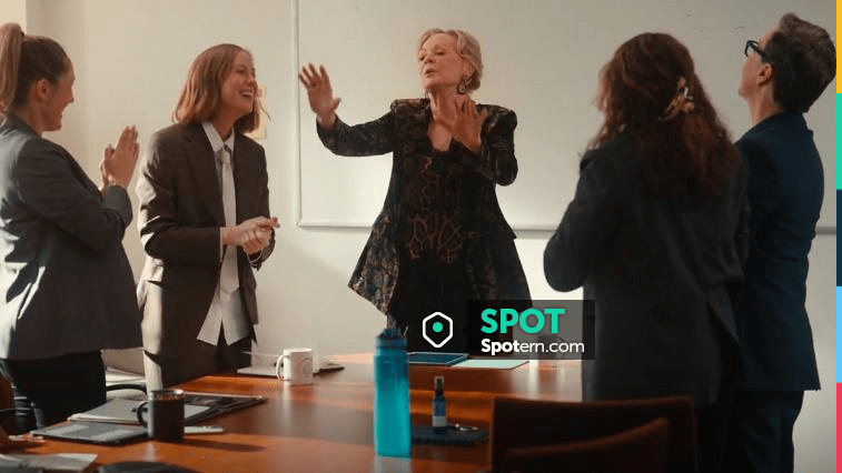 Veronica Beard Velvet Trousers worn by Deborah Vance (Jean Smart) as ...