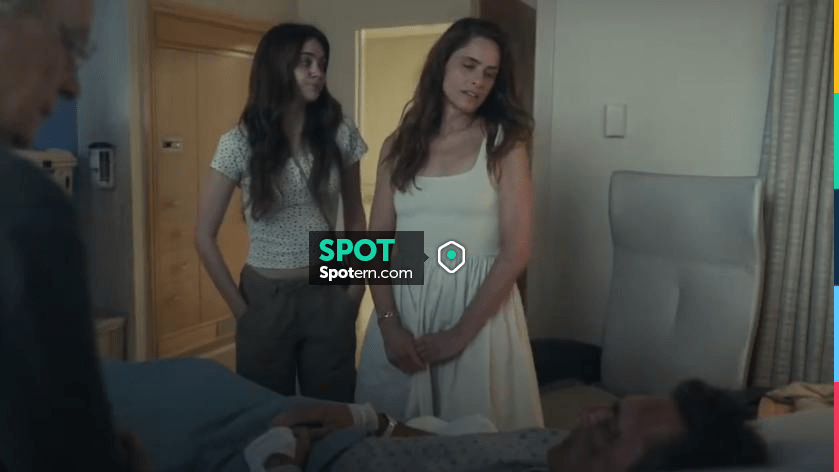 Matteau Off-White Knit and Cotton Sleeveless worn by Mel (Amanda Peet ...