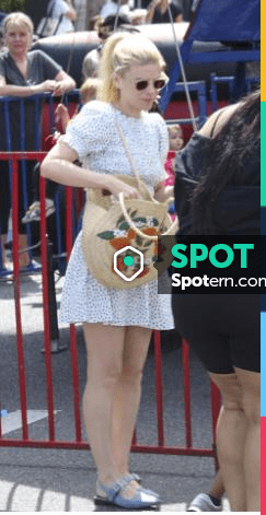 Sezane June Raffia Bag worn by Kate Mara at Farmers Market on June 1 ...