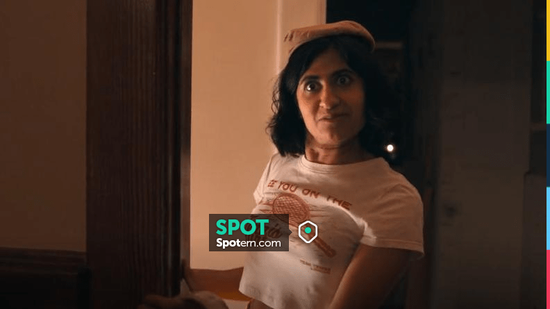 H&M Cropepd Tee worn by Issa as seen worn by Issa (Amita Rao) as seen ...