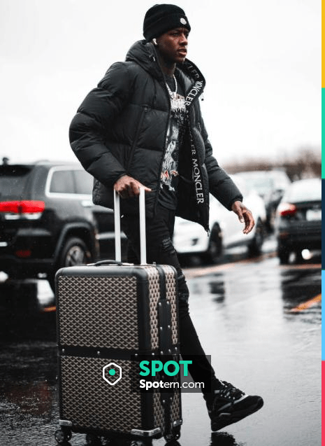Goyard Black 'Bourget PM Rolling Suitcase portée par Sauce Gardner sur ...