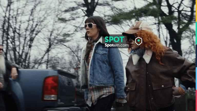 Ray-Ban Aviator Sunglasses worn by Charlie Cale (Natasha Lyonne) as ...