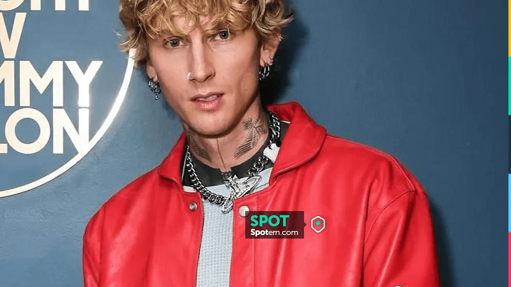 Chaqueta americana perdida de Machine Gun Kelly en The Tonight Show ...