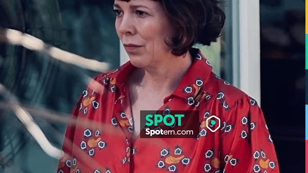 The Roses Olivia Colman Chemise en satin rouge portée par Ivy (Olivia ...