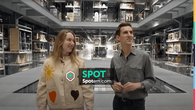 Abrigo ancho L.F.Markey Agora Print usado por Georgia Haseldine como se ...