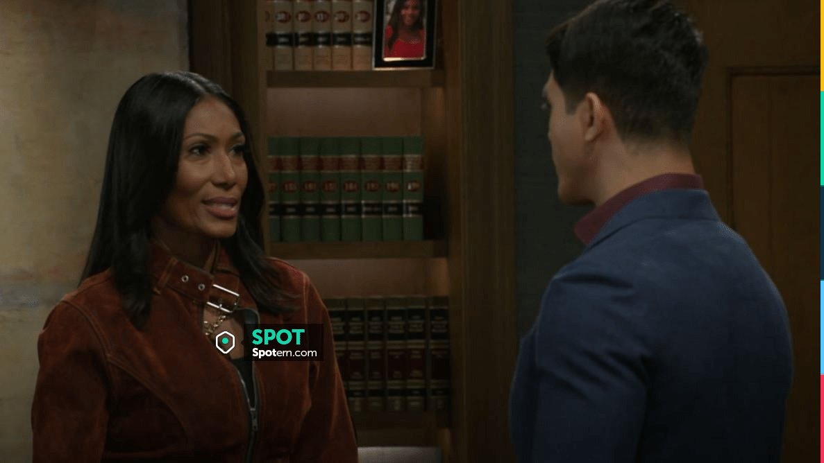 Gemma Layne Geometric Statement Pendant Necklace worn by Dana "Leslie ...