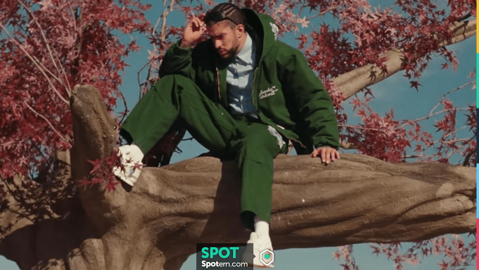 Louis Vuitton x YK White Faces LV Trainer Sneakers portées par Bad ...