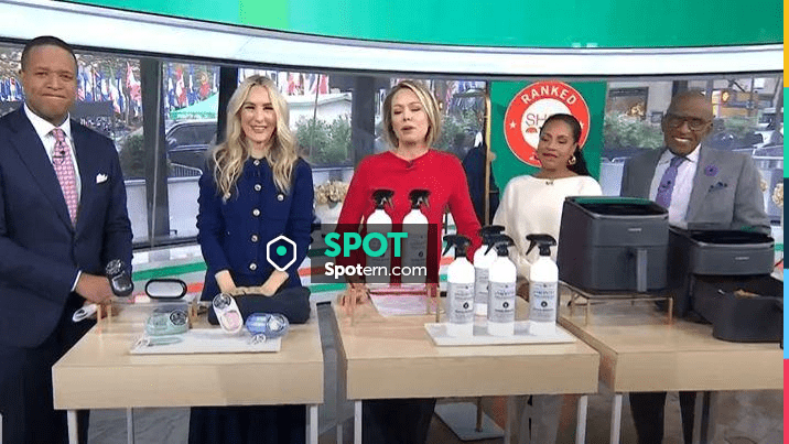 GapStudio Crop Cardigan worn by Chassie Post as seen in Today on ...