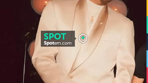 Cream Blazer worn by Snoop Dogg in The Voice S28 | Spotern