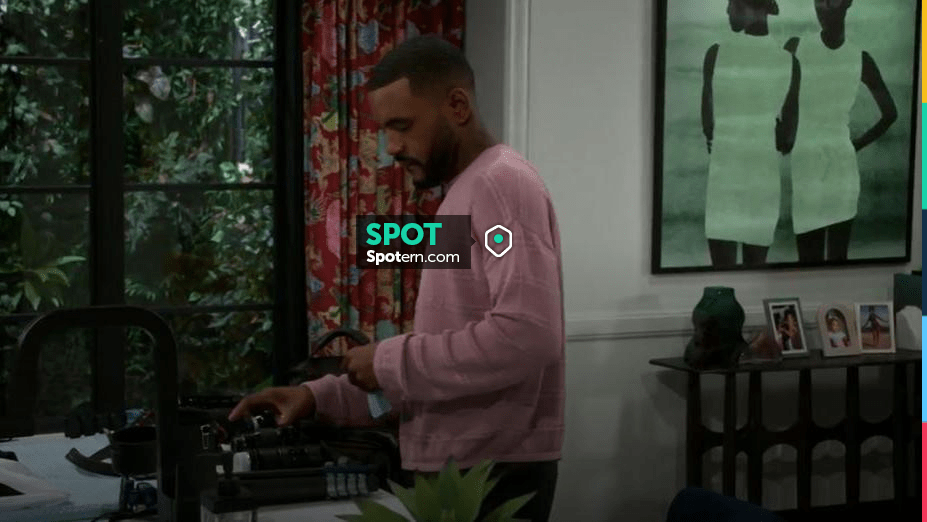 Zara Textured Sweater worn by Andre Richardson (Sean Freeman) as seen ...