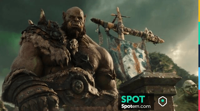 The hammer of Orgrim doomhammer (Robert Kazinsky) in Warcraft : The ...